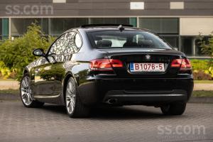 Black BMW 320 2009 in Jelgava, with an engine capacity of 2.00 L and mileage of 0 thousand km for 8390 €, photo 9 on AUTOMOTO.COM.LV