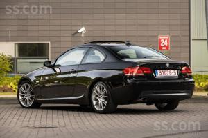 Black BMW 320 2009 in Jelgava, with an engine capacity of 2.00 L and mileage of 0 thousand km for 8390 €, photo 10 on AUTOMOTO.COM.LV