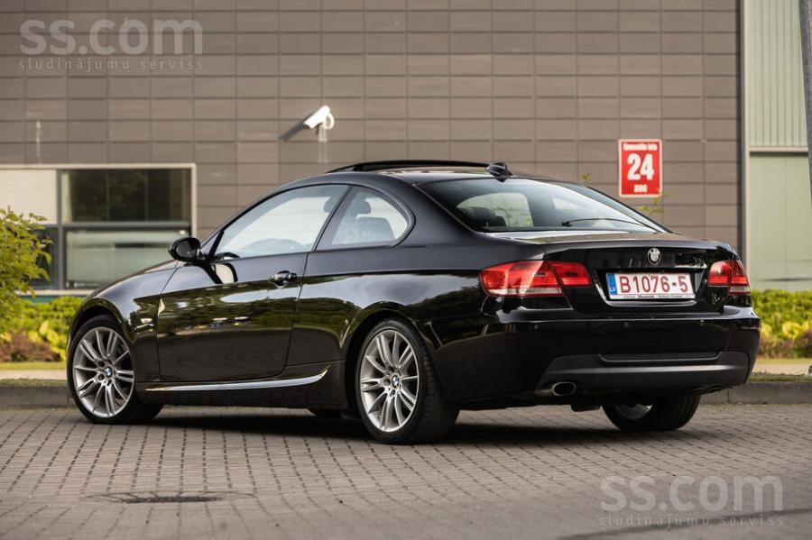 Black BMW 320 2009 in Jelgava, with an engine capacity of 2.00 L and mileage of 0 thousand km for 8390 €, photo 10 on AUTOMOTO.COM.LV