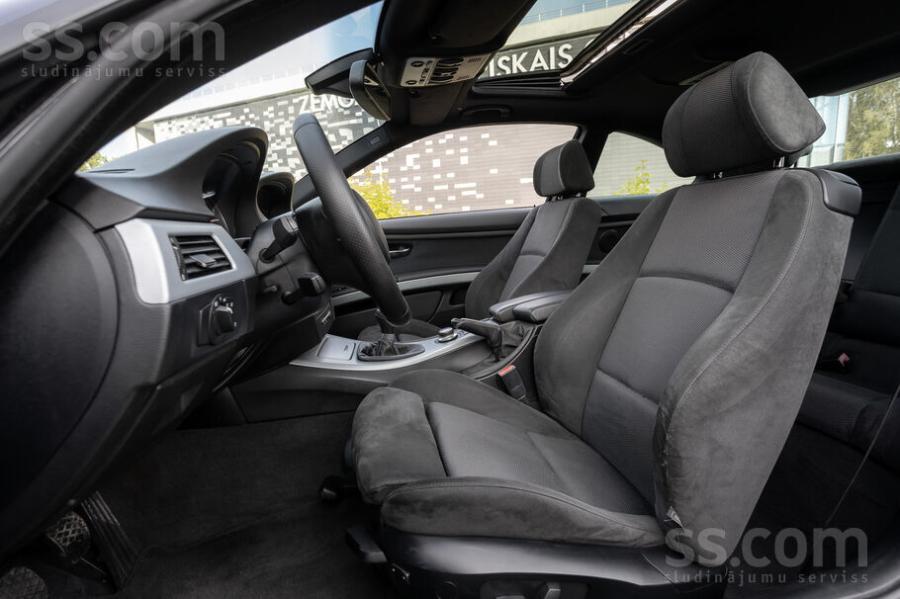 Black BMW 320 2009 in Jelgava, with an engine capacity of 2.00 L and mileage of 0 thousand km for 8390 €, photo 14 on AUTOMOTO.COM.LV