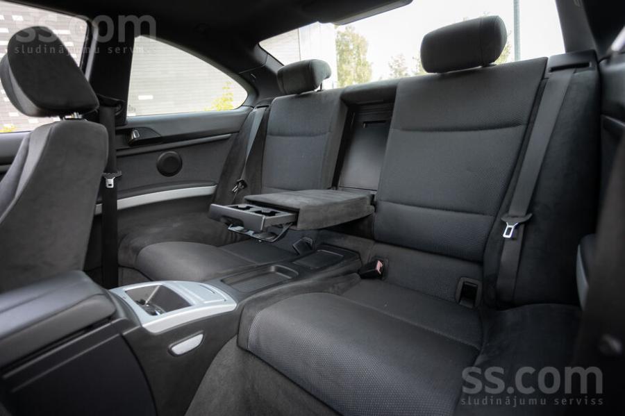 Black BMW 320 2009 in Jelgava, with an engine capacity of 2.00 L and mileage of 0 thousand km for 8390 €, photo 15 on AUTOMOTO.COM.LV