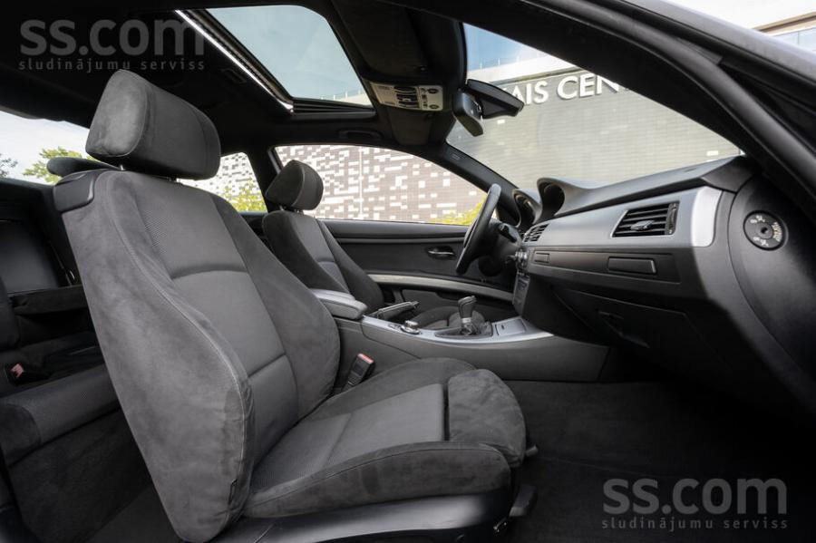 Black BMW 320 2009 in Jelgava, with an engine capacity of 2.00 L and mileage of 0 thousand km for 8390 €, photo 20 on AUTOMOTO.COM.LV