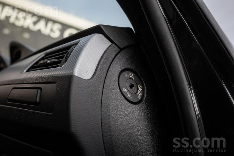 Black BMW 320 2009 in Jelgava, with an engine capacity of 2.00 L and mileage of 0 thousand km for 8390 €, photo 21 on AUTOMOTO.COM.LV
