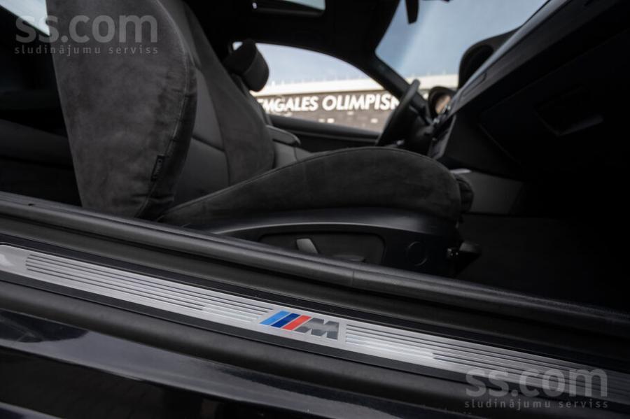 Black BMW 320 2009 in Jelgava, with an engine capacity of 2.00 L and mileage of 0 thousand km for 8390 €, photo 22 on AUTOMOTO.COM.LV