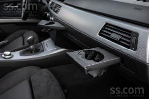 Black BMW 320 2009 in Jelgava, with an engine capacity of 2.00 L and mileage of 0 thousand km for 8390 €, photo 26 on AUTOMOTO.COM.LV