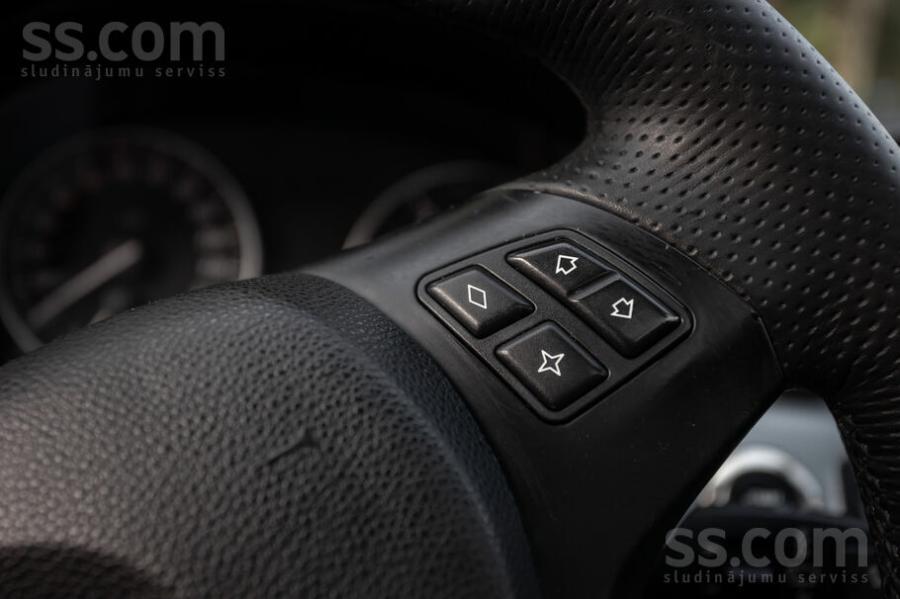 Black BMW 320 2009 in Jelgava, with an engine capacity of 2.00 L and mileage of 0 thousand km for 8390 €, photo 31 on AUTOMOTO.COM.LV