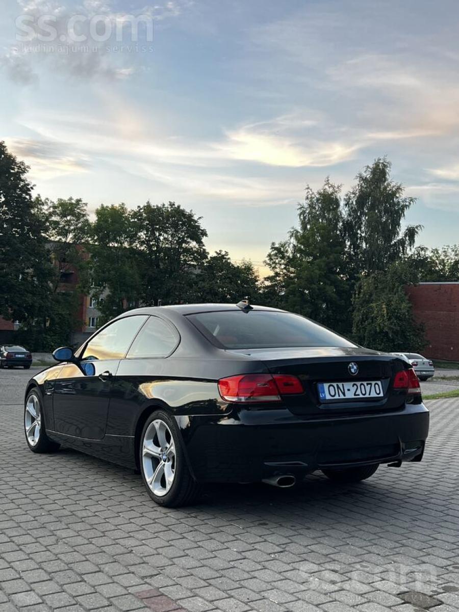Melns BMW 320 2009 Cēsis, ar dzinēja tilpumu 2.00 L un nobraukumu 252 tūkst. km par 6300 €, foto 5 vietnē AUTOMOTO.COM.LV