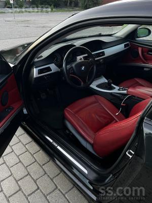 Melns BMW 320 2009 Cēsis, ar dzinēja tilpumu 2.00 L un nobraukumu 252 tūkst. km par 6300 €, foto 7 vietnē AUTOMOTO.COM.LV