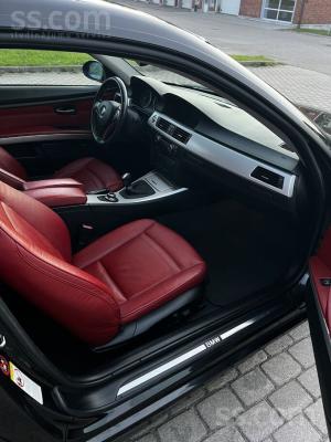 Melns BMW 320 2009 Cēsis, ar dzinēja tilpumu 2.00 L un nobraukumu 252 tūkst. km par 6300 €, foto 9 vietnē AUTOMOTO.COM.LV