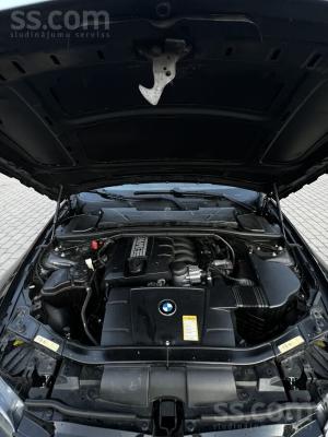 Melns BMW 320 2009 Cēsis, ar dzinēja tilpumu 2.00 L un nobraukumu 252 tūkst. km par 6300 €, foto 10 vietnē AUTOMOTO.COM.LV