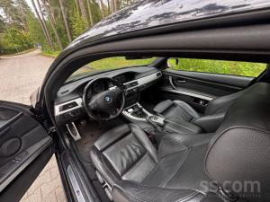 Black BMW 320 2010 in Riga, with an engine capacity of 2.00 L and mileage of 206 thousand km for 6100 €, photo 5 on AUTOMOTO.COM.LV