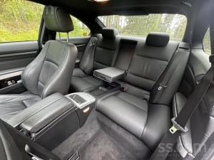 Black BMW 320 2010 in Riga, with an engine capacity of 2.00 L and mileage of 206 thousand km for 6100 €, photo 6 on AUTOMOTO.COM.LV
