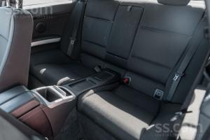 Melns BMW 320 2010 Rīga, ar dzinēja tilpumu 2.00 L un nobraukumu 383 tūkst. km par 7500 €, foto 7 vietnē AUTOMOTO.COM.LV