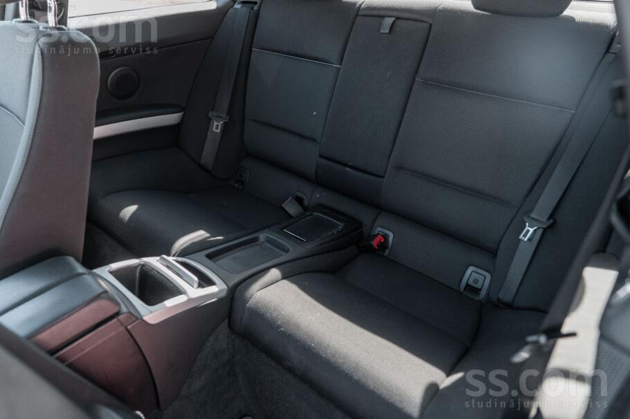 Melns BMW 320 2010 Rīga, ar dzinēja tilpumu 2.00 L un nobraukumu 383 tūkst. km par 7500 €, foto 7 vietnē AUTOMOTO.COM.LV