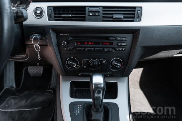 Melns BMW 320 2010 Rīga, ar dzinēja tilpumu 2.00 L un nobraukumu 383 tūkst. km par 7500 €, foto 9 vietnē AUTOMOTO.COM.LV