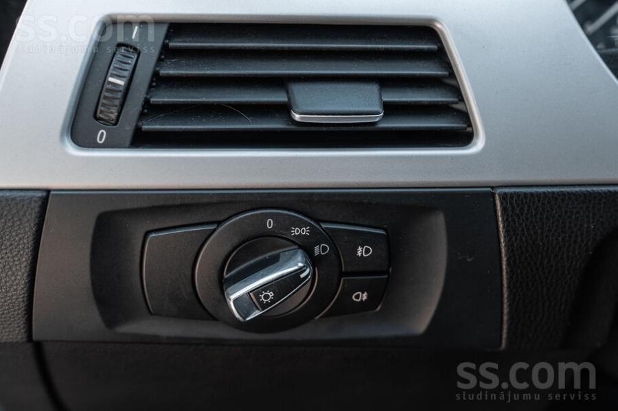 Melns BMW 320 2010 Rīga, ar dzinēja tilpumu 2.00 L un nobraukumu 383 tūkst. km par 7500 €, foto 11 vietnē AUTOMOTO.COM.LV