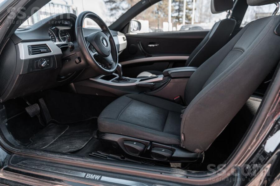 Melns BMW 320 2010 Rīga, ar dzinēja tilpumu 2.00 L un nobraukumu 383 tūkst. km par 7500 €, foto 15 vietnē AUTOMOTO.COM.LV