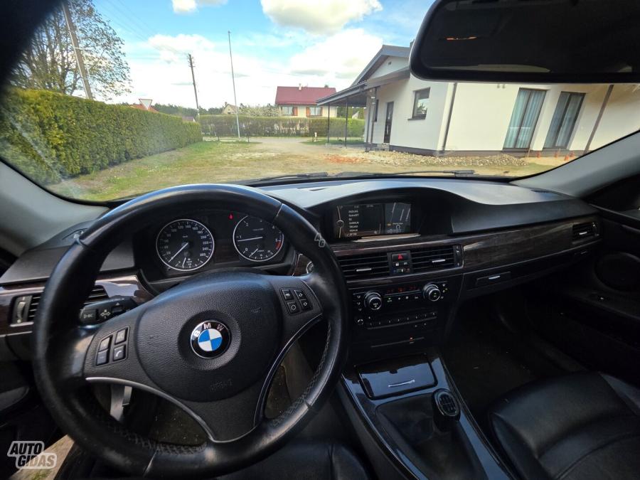 Melns BMW 320 2010 Kazlų Rūda, ar dzinēja tilpumu 2.00 L un nobraukumu 260 tūkst. km par 7000 €, foto 8 vietnē AUTOMOTO.COM.LV