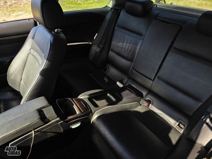 Melns BMW 320 2010 Kazlų Rūda, ar dzinēja tilpumu 2.00 L un nobraukumu 260 tūkst. km par 7000 €, foto 10 vietnē AUTOMOTO.COM.LV