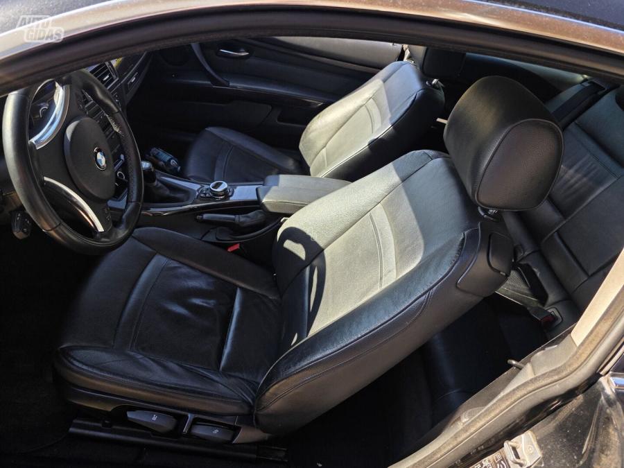 Melns BMW 320 2010 Kazlų Rūda, ar dzinēja tilpumu 2.00 L un nobraukumu 260 tūkst. km par 7000 €, foto 11 vietnē AUTOMOTO.COM.LV