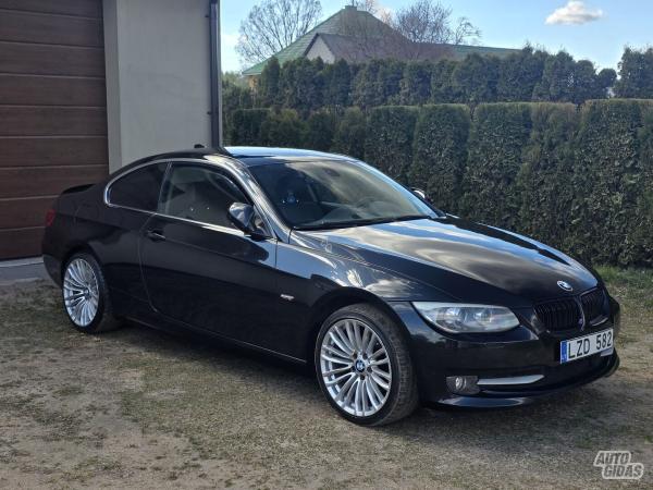 Melns BMW 320 2010 Kazlų Rūda, ar dzinēja tilpumu 2.00 L un nobraukumu 260 tūkst. km par 7000 €, foto 2 vietnē AUTOMOTO.COM.LV