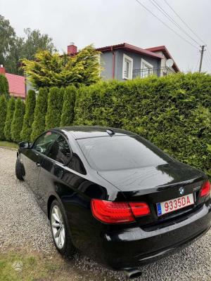 Black BMW 320 2010 in Kelme, with an engine capacity of 2.00 L and mileage of 192 thousand km for 5250 €, photo 5 on AUTOMOTO.COM.LV