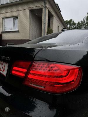 Black BMW 320 2010 in Kelme, with an engine capacity of 2.00 L and mileage of 192 thousand km for 5250 €, photo 8 on AUTOMOTO.COM.LV