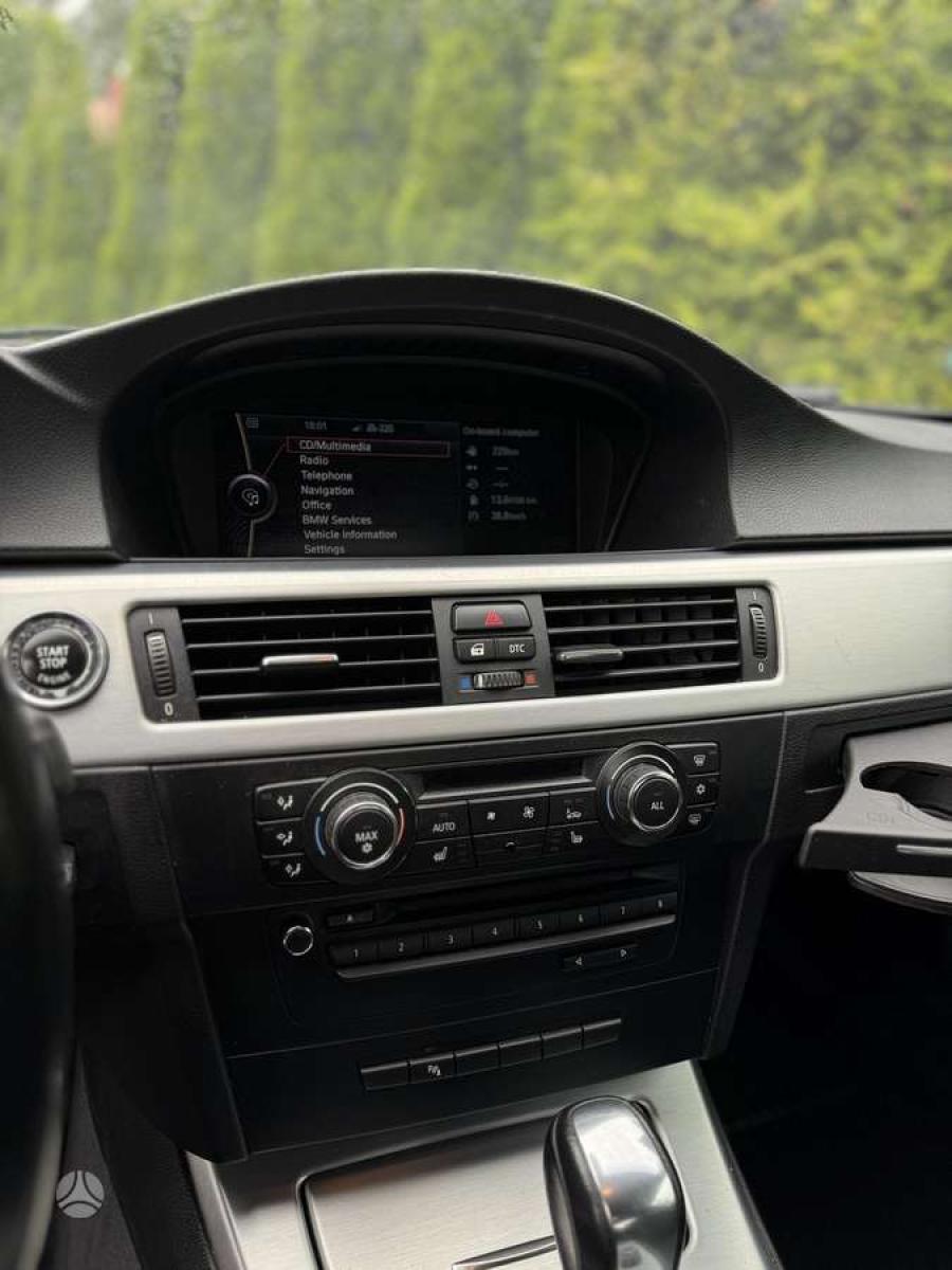 Black BMW 320 2010 in Kelme, with an engine capacity of 2.00 L and mileage of 192 thousand km for 5250 €, photo 12 on AUTOMOTO.COM.LV