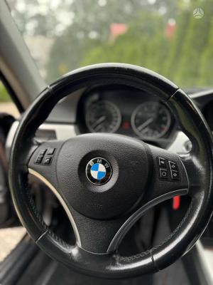 Black BMW 320 2010 in Kelme, with an engine capacity of 2.00 L and mileage of 192 thousand km for 5250 €, photo 13 on AUTOMOTO.COM.LV