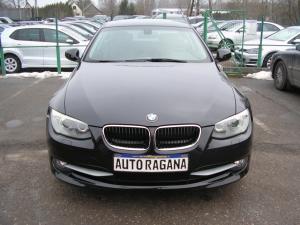 Black BMW 320 2010 in Riga, with an engine capacity of 2.00 L and mileage of 199 thousand km for 8990 €, photo 6 on AUTOMOTO.COM.LV