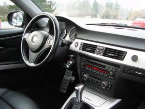 Black BMW 320 2010 in Riga, with an engine capacity of 2.00 L and mileage of 199 thousand km for 8990 €, photo 21 on AUTOMOTO.COM.LV