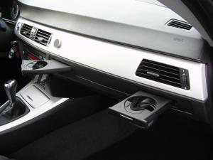 Black BMW 320 2010 in Riga, with an engine capacity of 2.00 L and mileage of 199 thousand km for 8990 €, photo 22 on AUTOMOTO.COM.LV
