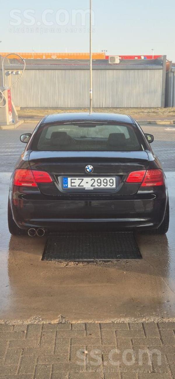 Melns BMW 320 2010 Rīga, ar dzinēja tilpumu 2.00 L un nobraukumu 210 tūkst. km par 8900 €, foto 3 vietnē AUTOMOTO.COM.LV