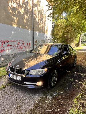Melns BMW 320 2010 Kohtla-Jerve, ar dzinēja tilpumu 2.00 L un nobraukumu 316 tūkst. km par 4500 €, foto 10 vietnē AUTOMOTO.COM.LV