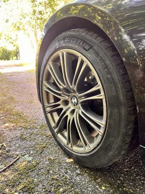 Melns BMW 320 2010 Kohtla-Jerve, ar dzinēja tilpumu 2.00 L un nobraukumu 316 tūkst. km par 4500 €, foto 14 vietnē AUTOMOTO.COM.LV