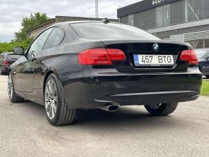 Black BMW 320 2010 in Narva, with an engine capacity of 2.00 L and mileage of 315 thousand km for 4999 €, photo 9 on AUTOMOTO.COM.LV