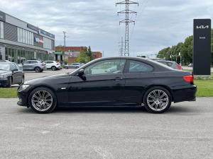 Black BMW 320 2010 in Narva, with an engine capacity of 2.00 L and mileage of 315 thousand km for 4999 €, photo 15 on AUTOMOTO.COM.LV