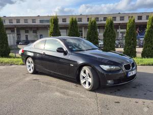 Melns BMW 320 2010 Viļņa, ar dzinēja tilpumu 2.00 L un nobraukumu 153 tūkst. km par 6350 €, foto 3 vietnē AUTOMOTO.COM.LV
