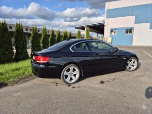 Melns BMW 320 2010 Viļņa, ar dzinēja tilpumu 2.00 L un nobraukumu 153 tūkst. km par 6350 €, foto 4 vietnē AUTOMOTO.COM.LV