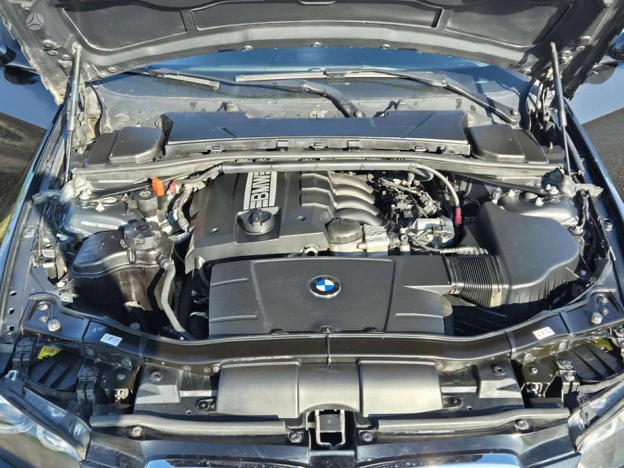 Melns BMW 320 2010 Viļņa, ar dzinēja tilpumu 2.00 L un nobraukumu 153 tūkst. km par 6350 €, foto 10 vietnē AUTOMOTO.COM.LV