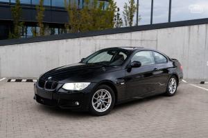 Black BMW 320 2010 in Kaunas, with an engine capacity of 2.00 L and mileage of 308 thousand km for 6150 €, photo 3 on AUTOMOTO.COM.LV