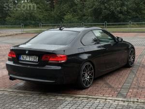 Melns BMW 320 2010 Rīga, ar dzinēja tilpumu 2.00 L un nobraukumu 340 tūkst. km par 6500 €, foto 5 vietnē AUTOMOTO.COM.LV