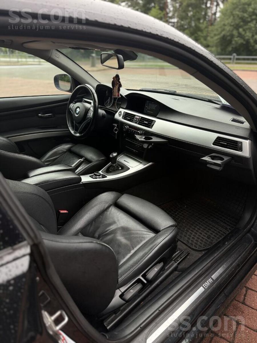 Melns BMW 320 2010 Rīga, ar dzinēja tilpumu 2.00 L un nobraukumu 340 tūkst. km par 6500 €, foto 8 vietnē AUTOMOTO.COM.LV