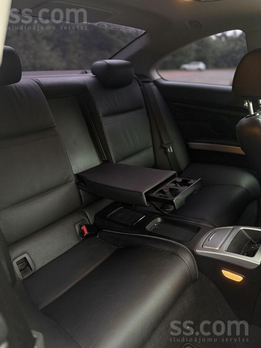 Melns BMW 320 2010 Rīga, ar dzinēja tilpumu 2.00 L un nobraukumu 340 tūkst. km par 6500 €, foto 9 vietnē AUTOMOTO.COM.LV