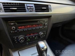 Melns BMW 320 2010 Cēsis, ar dzinēja tilpumu 2.00 L un nobraukumu 290 tūkst. km par 7850 €, foto 13 vietnē AUTOMOTO.COM.LV