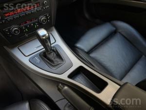 Melns BMW 320 2010 Cēsis, ar dzinēja tilpumu 2.00 L un nobraukumu 290 tūkst. km par 7850 €, foto 14 vietnē AUTOMOTO.COM.LV