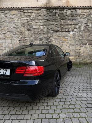 Melns BMW 320 2010 Cēsis, ar dzinēja tilpumu 2.00 L un nobraukumu 290 tūkst. km par 7850 €, foto 29 vietnē AUTOMOTO.COM.LV