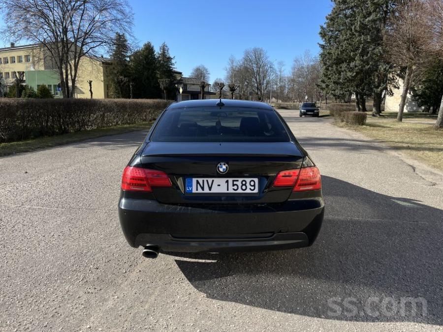 Melns BMW 320 2011 Liepāja, ar dzinēja tilpumu 2.00 L un nobraukumu 363 tūkst. km par 7295 €, foto 5 vietnē AUTOMOTO.COM.LV