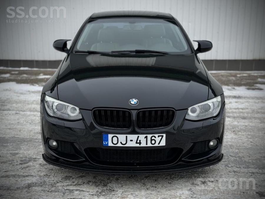 Black BMW 320 2011 in Jelgava, with an engine capacity of 2.00 L and mileage of 280 thousand km for 8450 €, photo 2 on AUTOMOTO.COM.LV