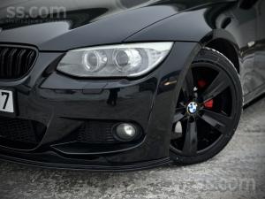 Black BMW 320 2011 in Jelgava, with an engine capacity of 2.00 L and mileage of 280 thousand km for 8450 €, photo 6 on AUTOMOTO.COM.LV